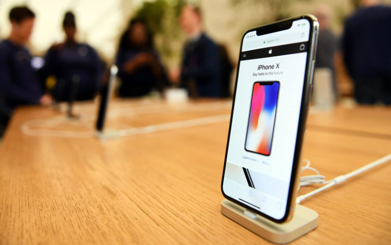 iPhone X Mini is the successor to iPhone SE that Apple won't release