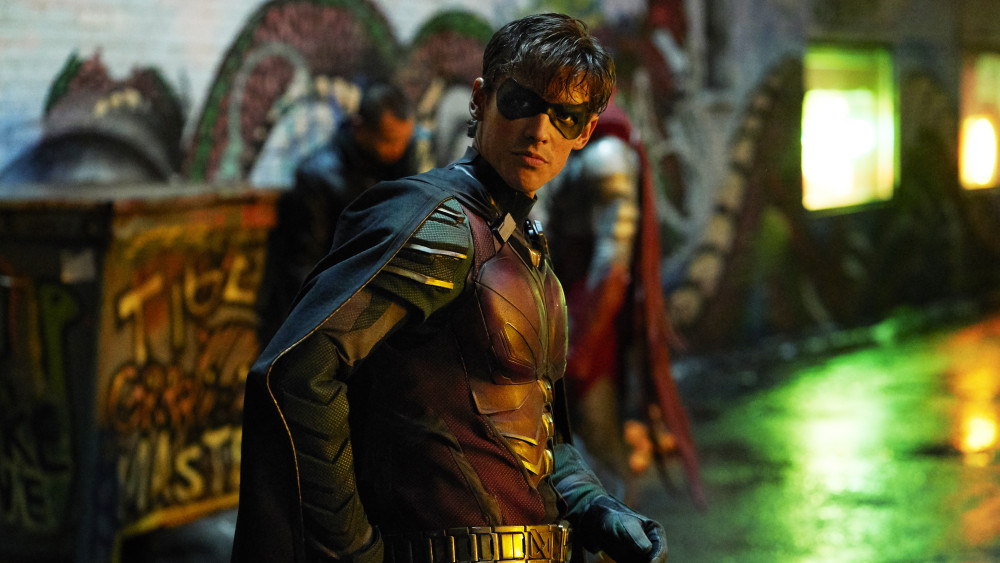 Titans season 2 cast update: Surprise new actor for Batman spotted in ...