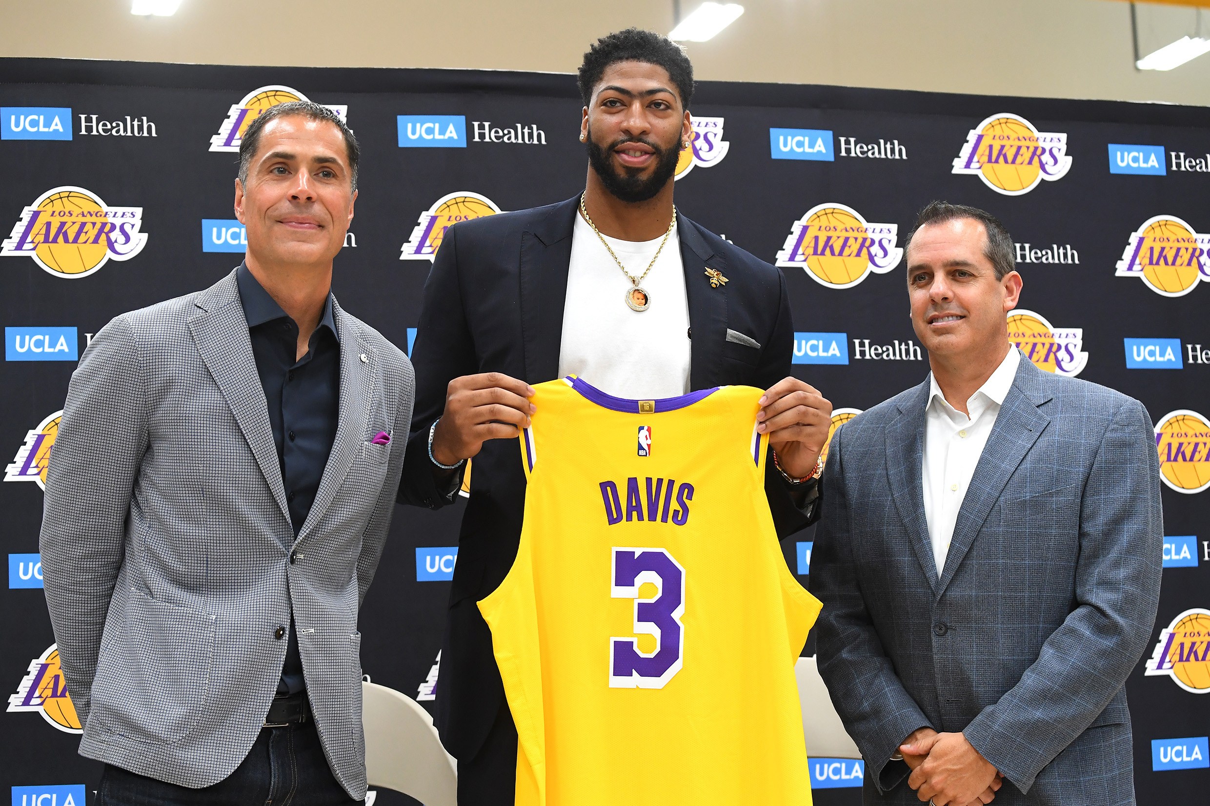 NBA: Anthony Davis, Lakers Trade Deals, Battle With Clippers in NBA 2020
