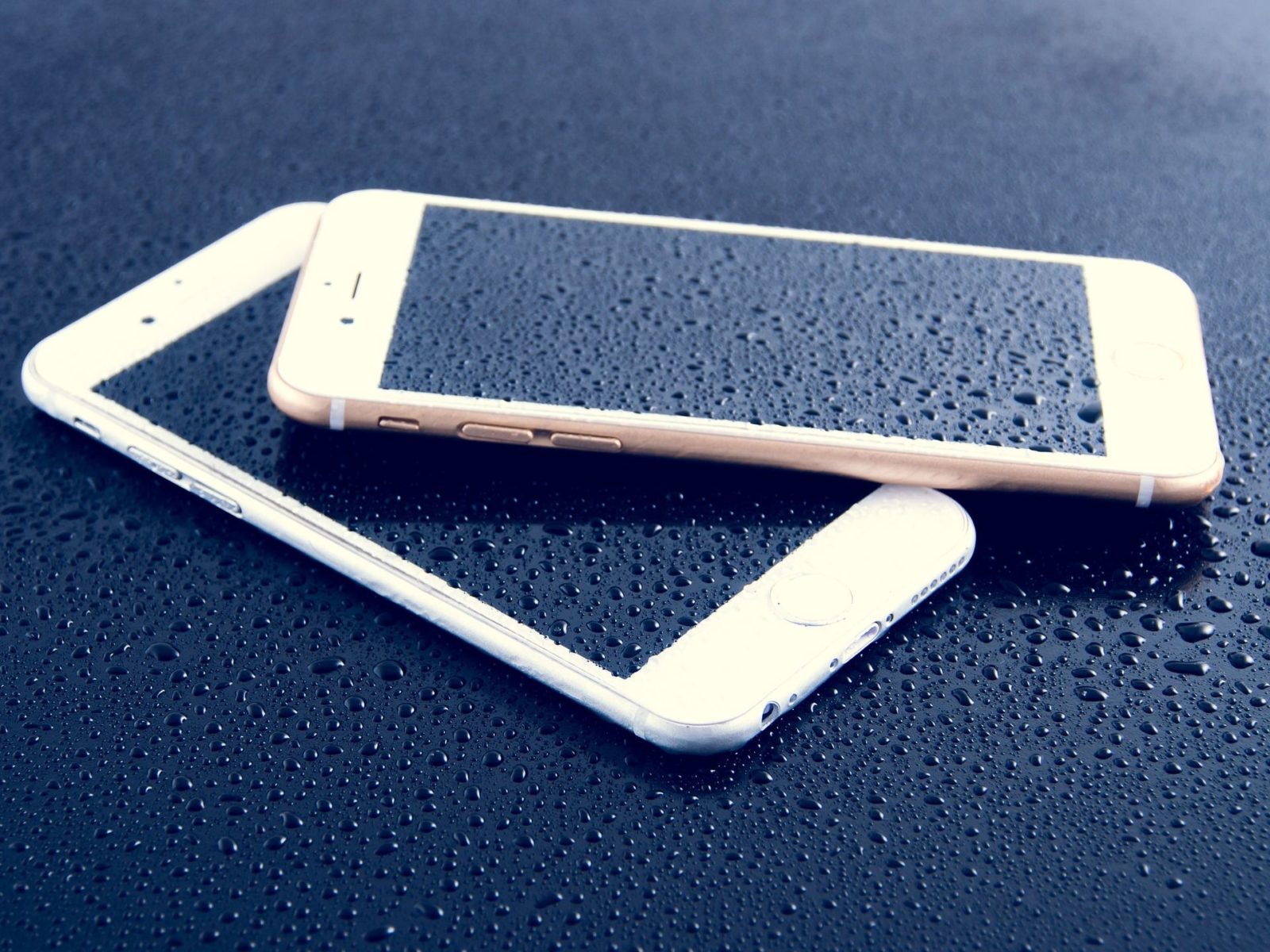 Apple iPhone 12 Spec Sheet Might Boast Fully Water Proof Feature ...