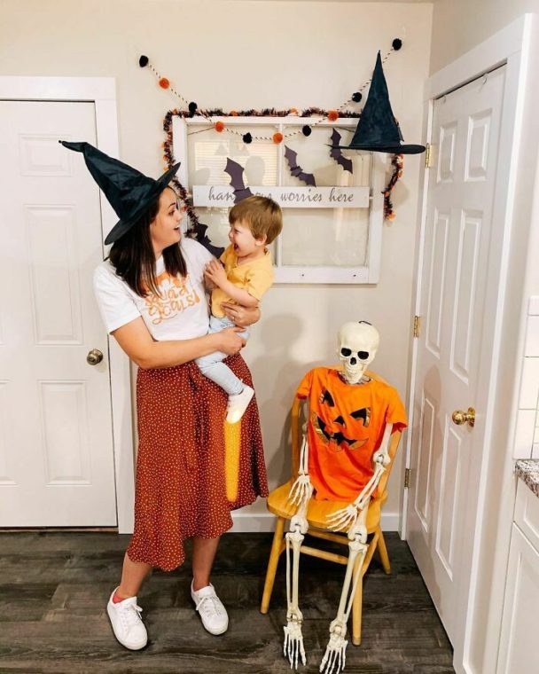 Toddler Befriends A Creepy Skeleton His Parents Got As A Halloween ...