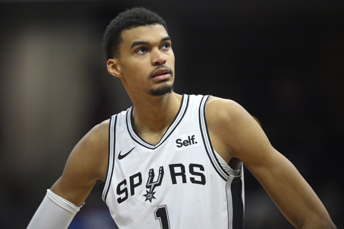 NBA News: San Antonio Spurs Set Sights on Golden State Warriors' Chris Paul to Elevate Victor ...