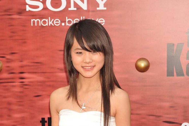 Wenwen Han of Karate Kid 2010 Movie Has Become Difficult To Recognize ...