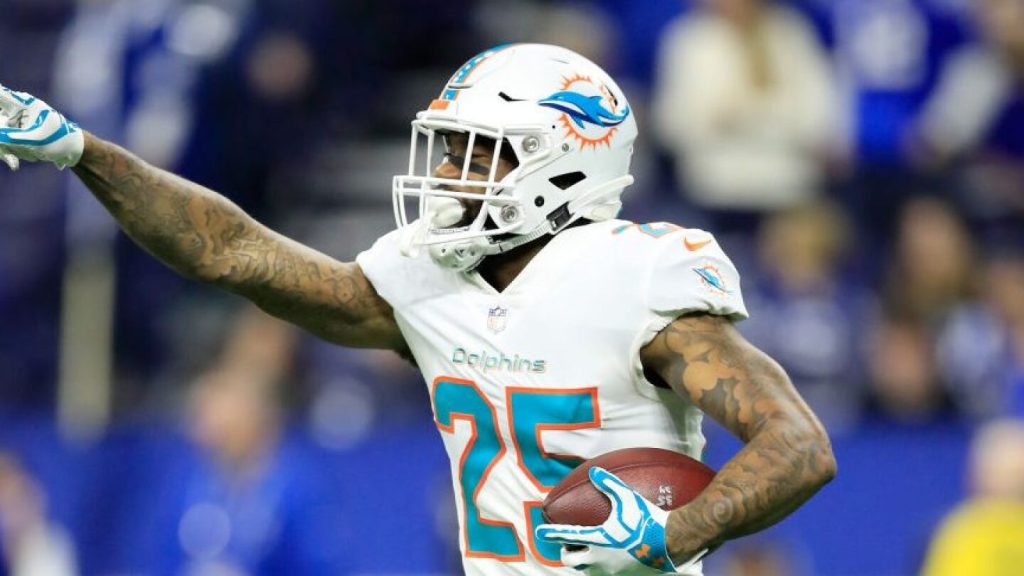 NFL: Xavien Howard's Time in Miami Dolphins Ends Abruptly, Was It the ...