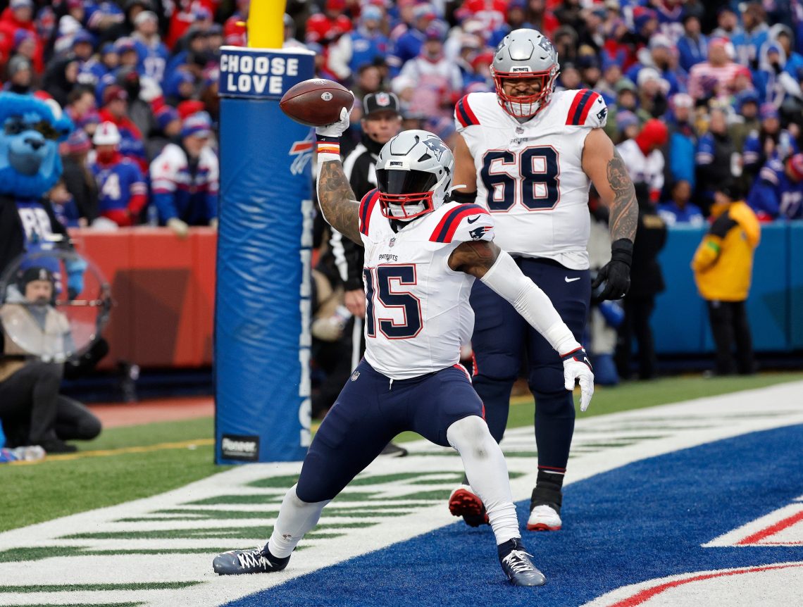 NFL News: Dallas Cowboys Consider Reuniting with Ezekiel Elliott A Move of Nostalgia or Strategy