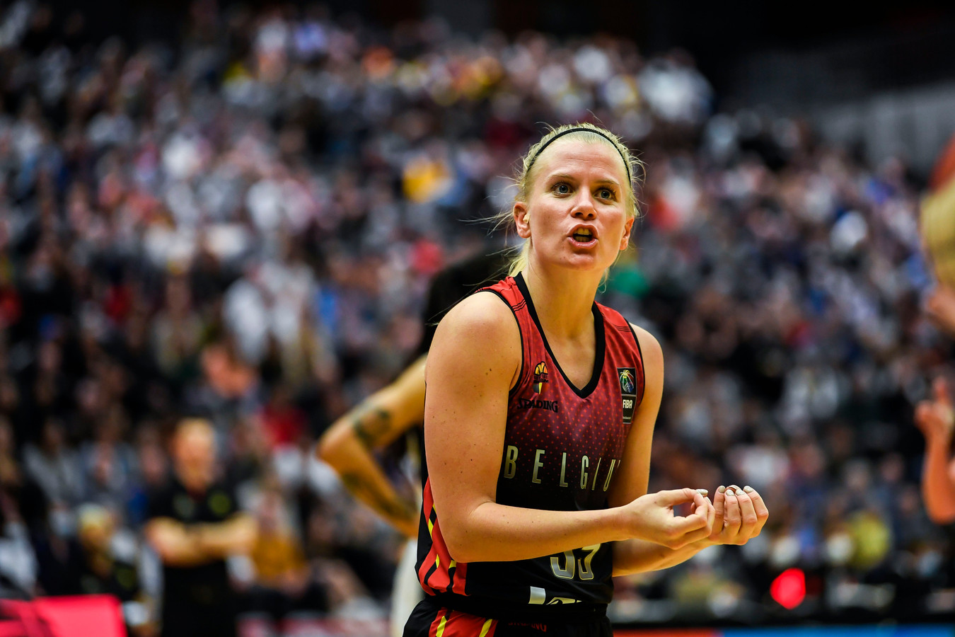 Julie Vanloo Impresse One And All With Her Terrific Performance In Wnba A Look At Her