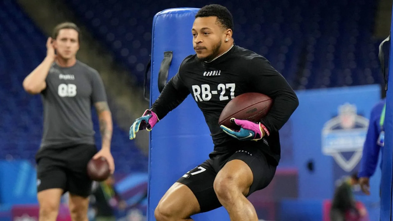 NFL News: What Sets Deuce Vaughn Apart From Other Players On The Dallas ...