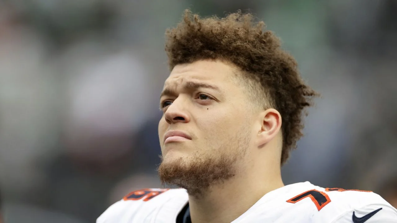 NFL News: Teven Jenkins' Contract Extension Talks with Chicago Bears ...