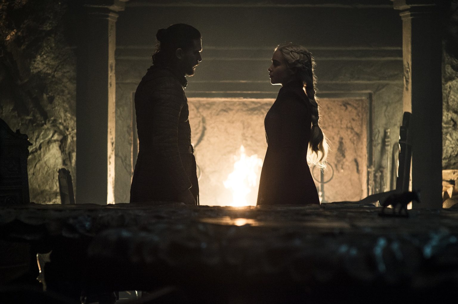 Emilia Clarke's Quick Thinking: How She Made a Game of Thrones Scene ...