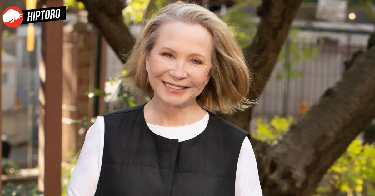 Debra Jo Rupp Biography - Age, Movies, TV Shows, Family, Net Worth