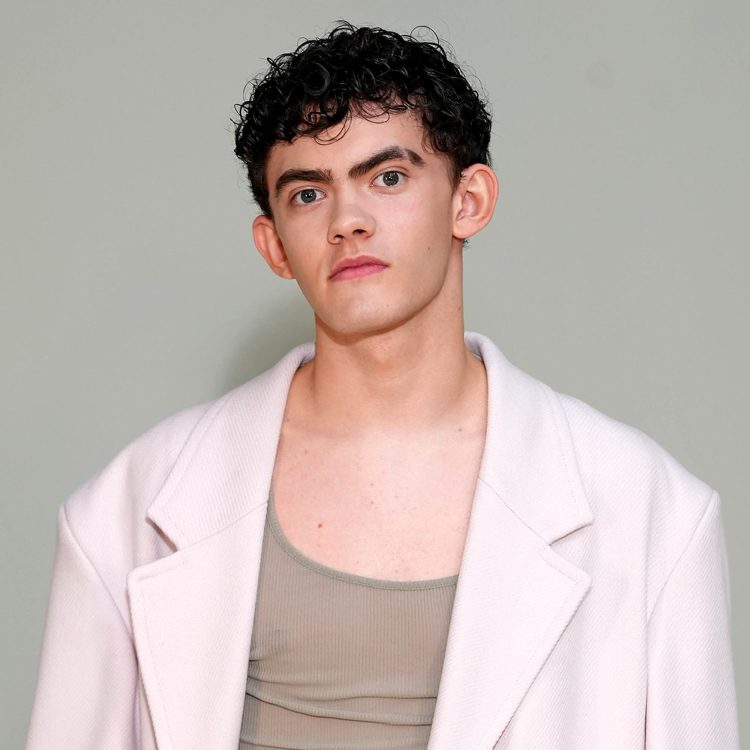 Joe Locke's Biography - Age, Movies, Net Worth, GF, TV Shows and Movies