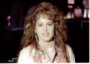 Jessica Hahn Biography - Age, Husband, Movies, TV Shows, Net Worth