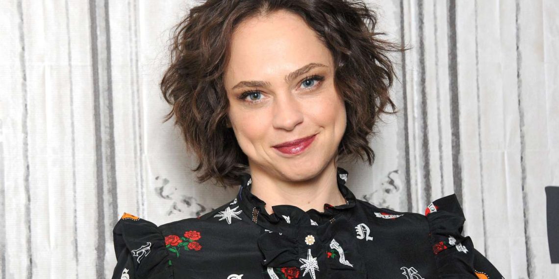 Meet Fiona Dourif: Age, Bio, Career, Family, Net Worth